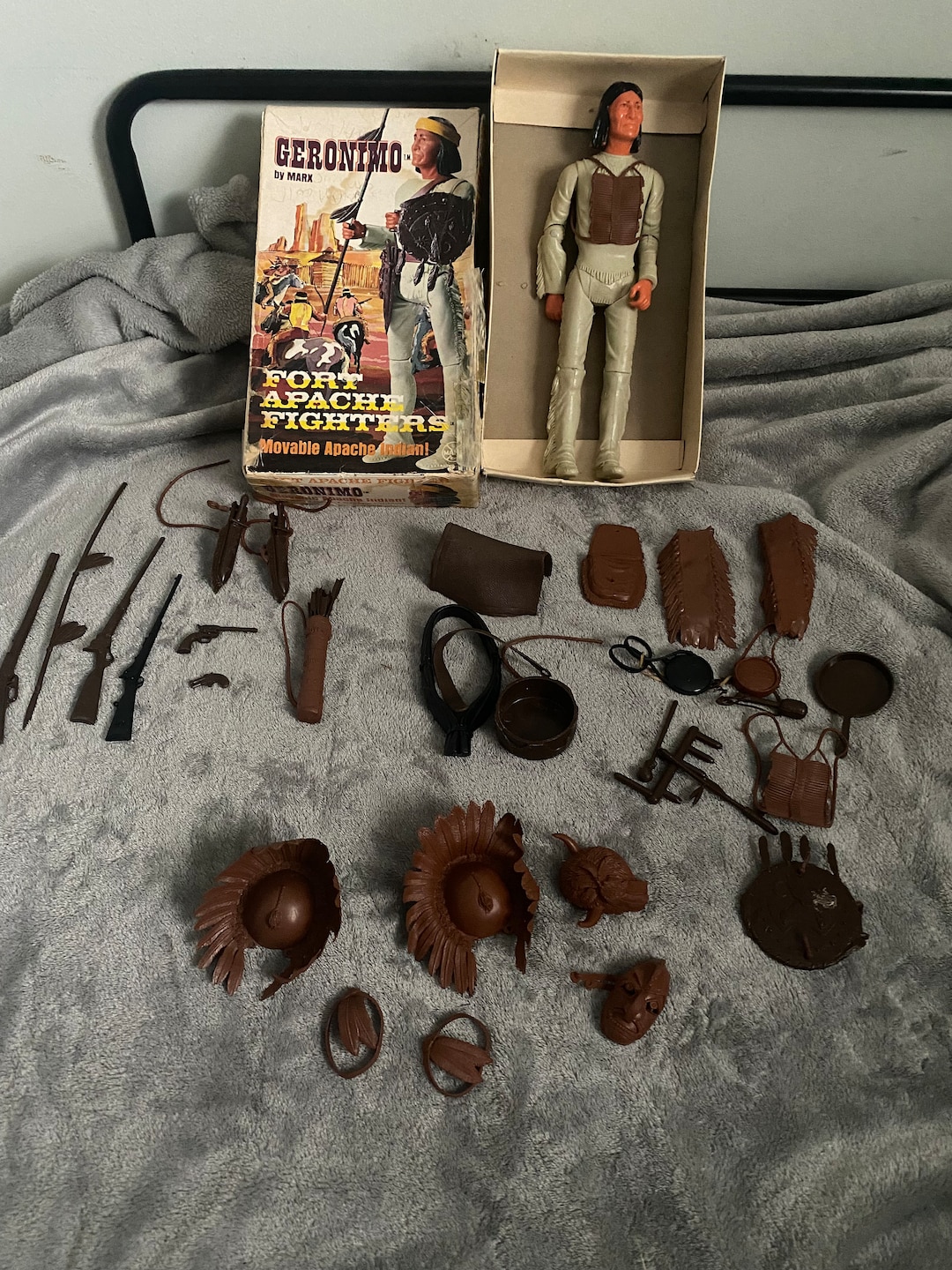 1967 Vintage Johnny West Geronimo Figure W/ Accessories & Original Box ...
