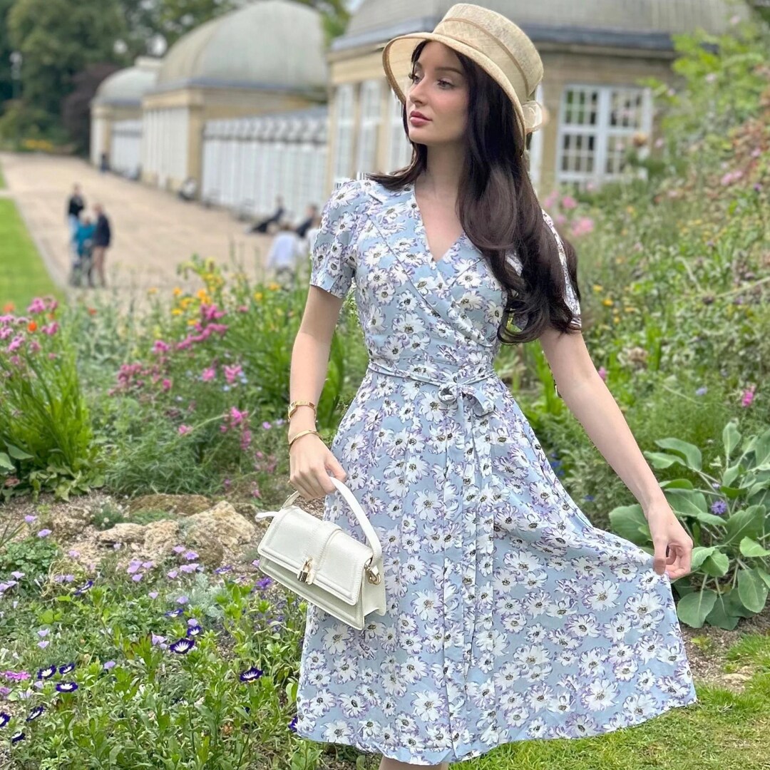 Peggy Wrap Dress in Daisy Print | Vintage 1940s Women's Style | the ...