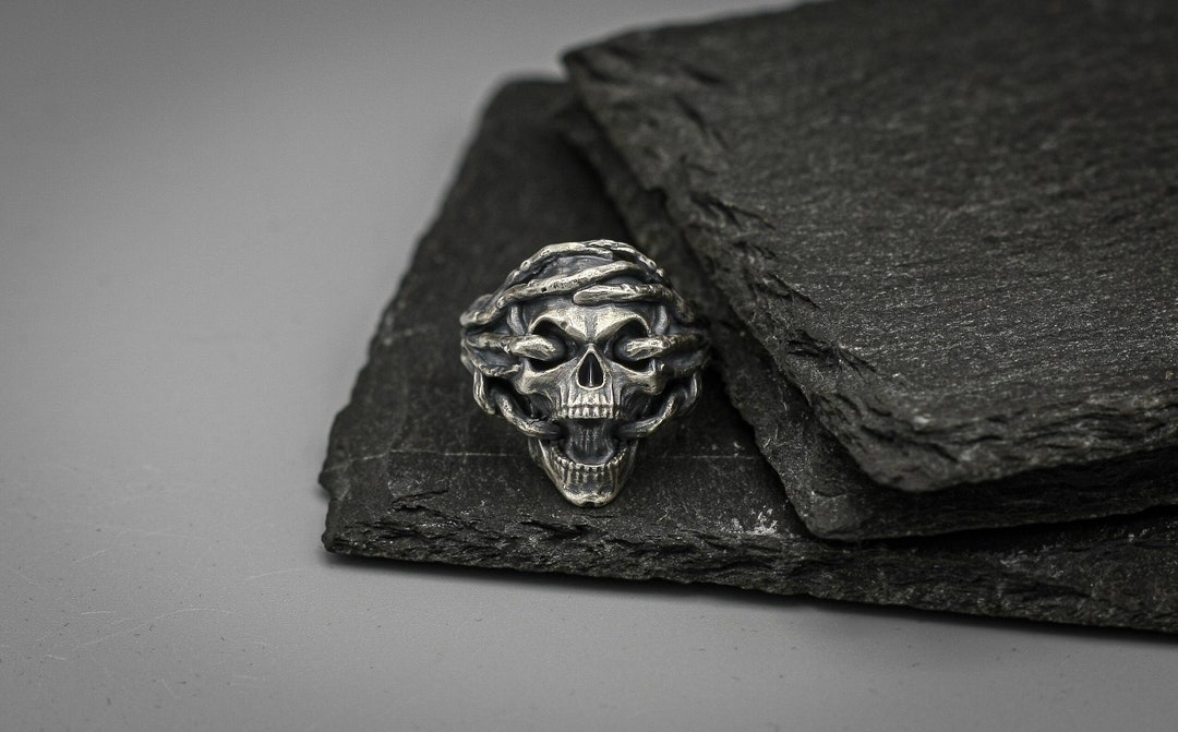 Silver Skull Ring, Screaming Skull Band - Etsy