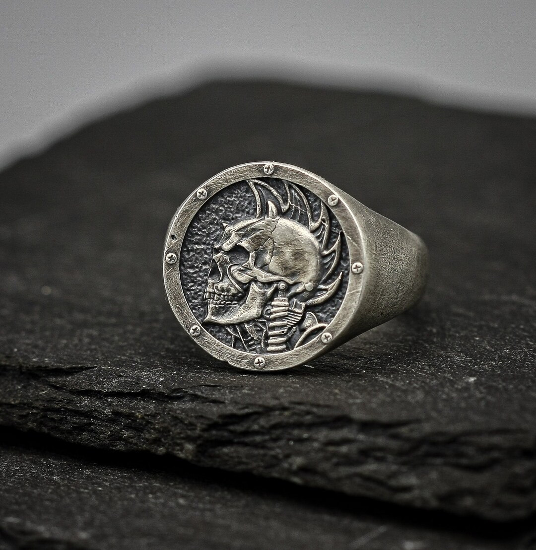 Punk Skull Silver Signet Ring. - Etsy