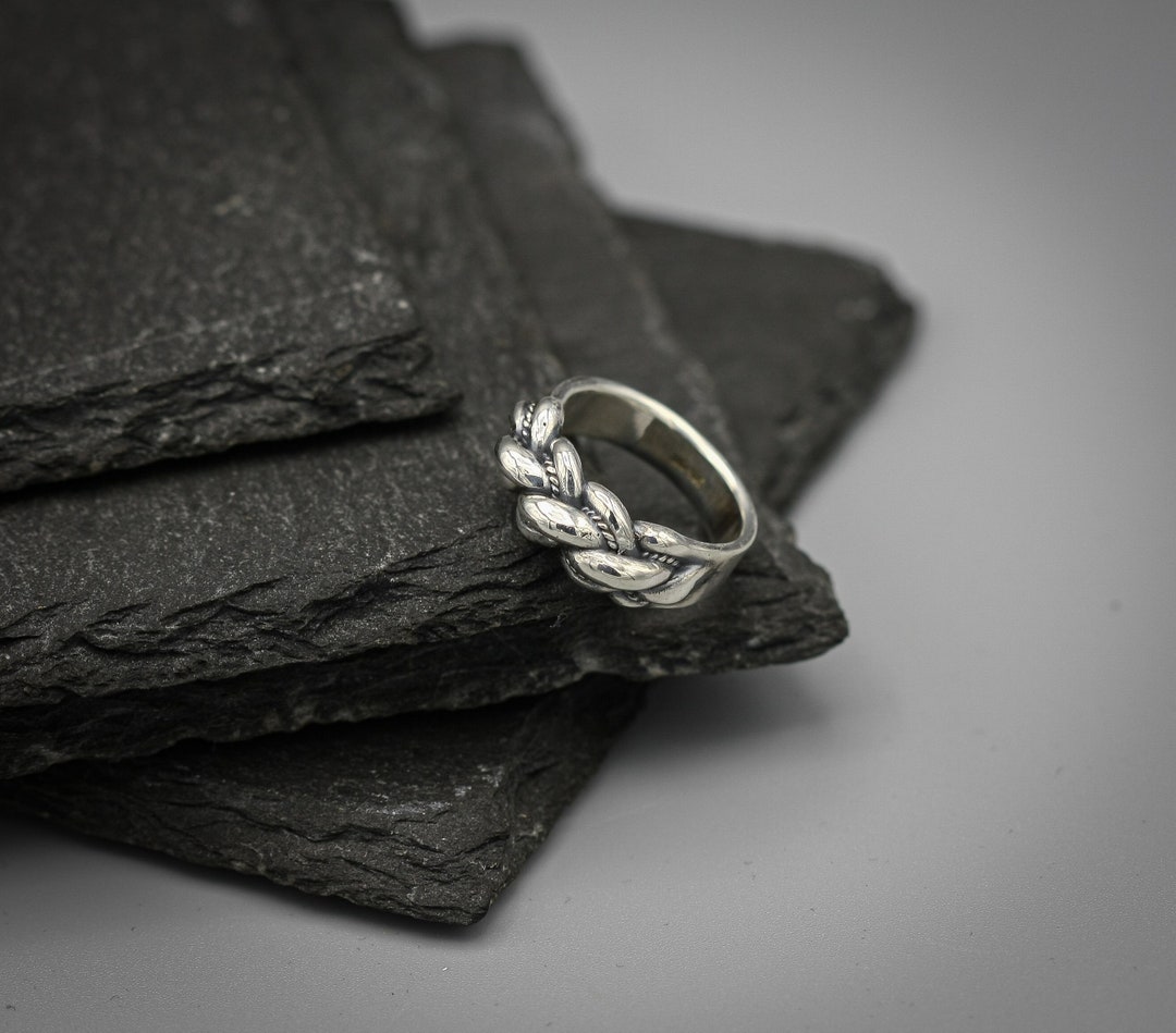 Twisted Silver Ring, Namejs Band, Unisex Ring, Celtic Ring - Etsy UK
