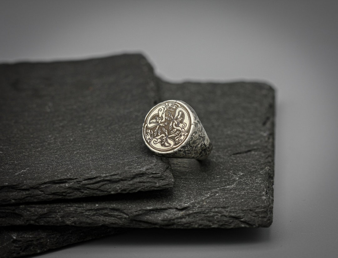 Silver Signet Ring With Celtic Cats Symbol Engraving - Etsy
