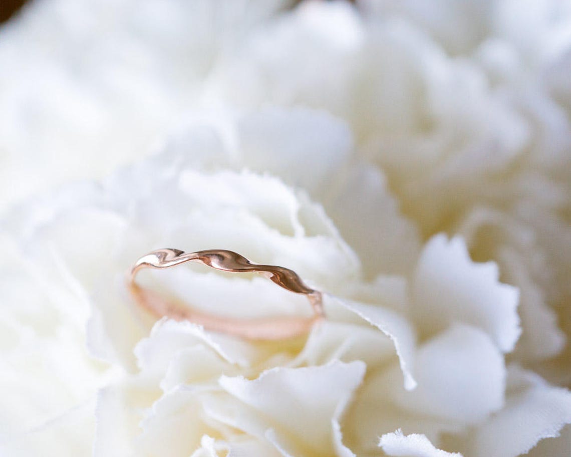 Mobius Ring Solid 14k 18k Gold Twist Wedding Band Ring Rose Gold Möbius ...