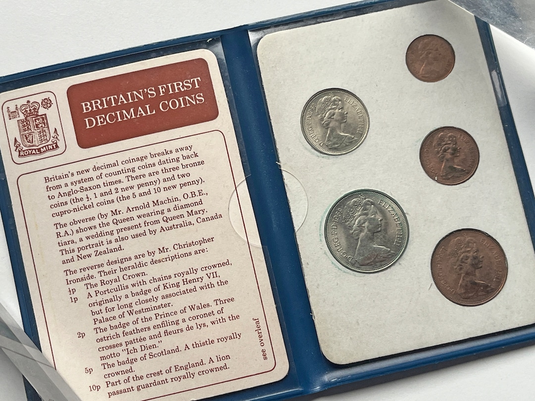 Elizabeth II Coin Set, Britain's First Decimal Coin Set, Half Penny to ...