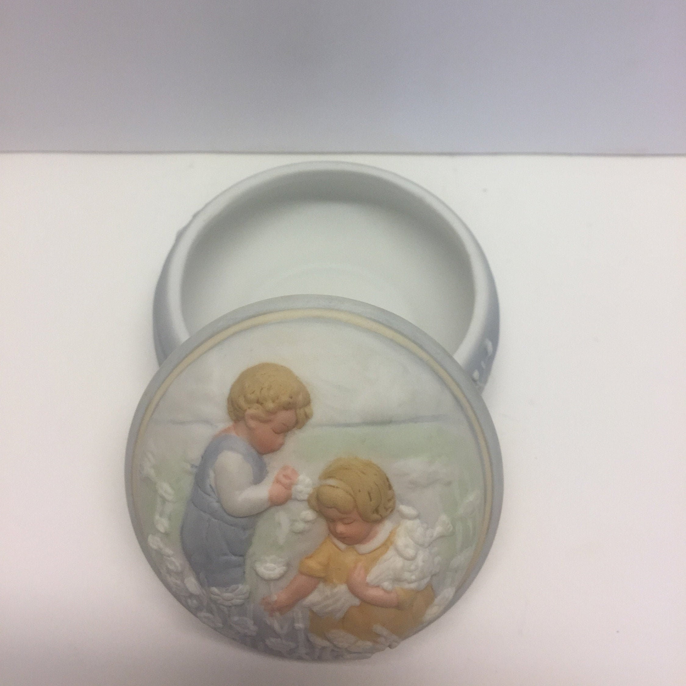 Vintage Avon Music Box, Golden Dreams, Porcelain Music Box, Baby Shower ...