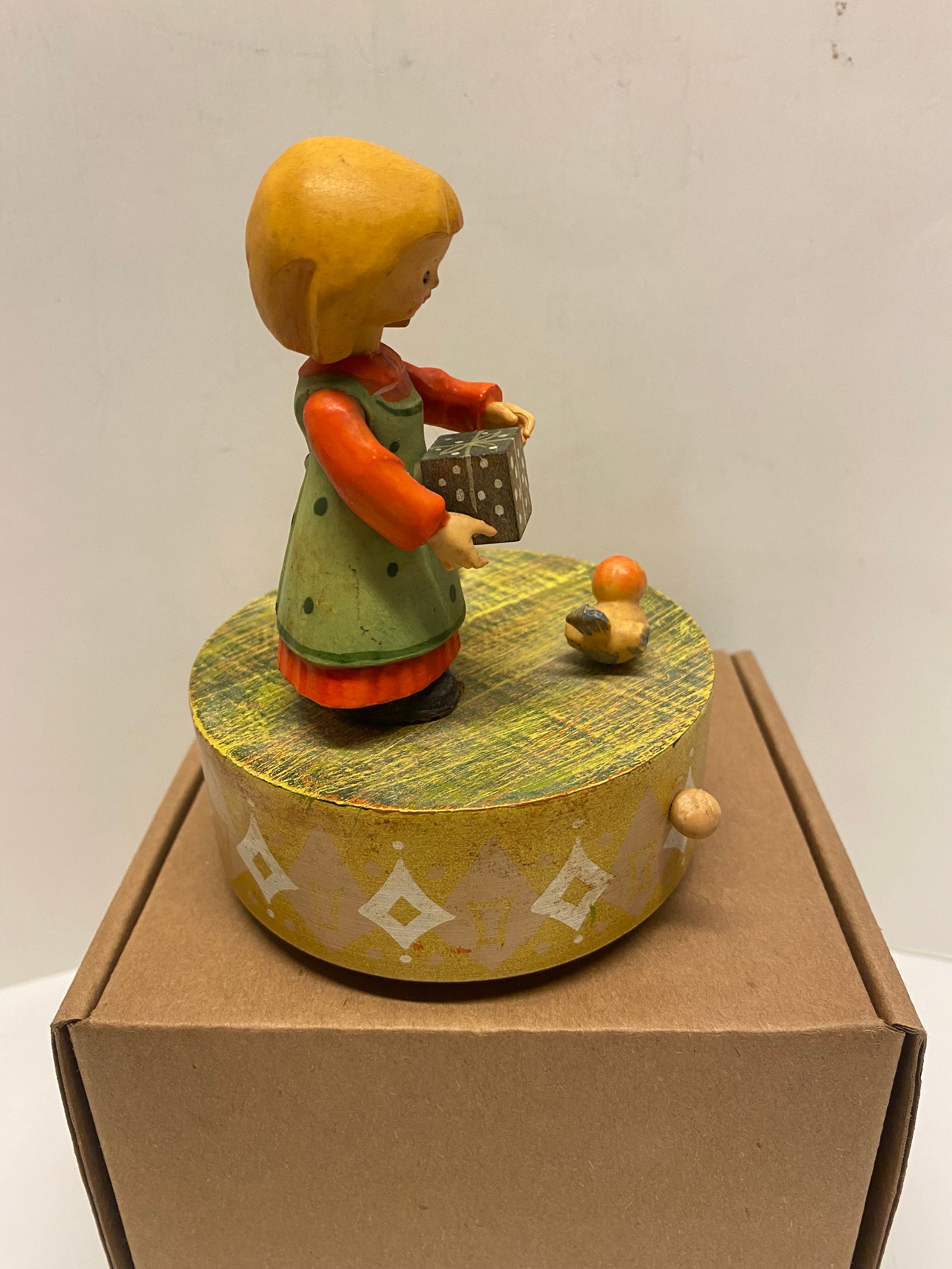 Vintage Anri Music Box, Girl and Bird, Made in Italy, Wooden Hand ...