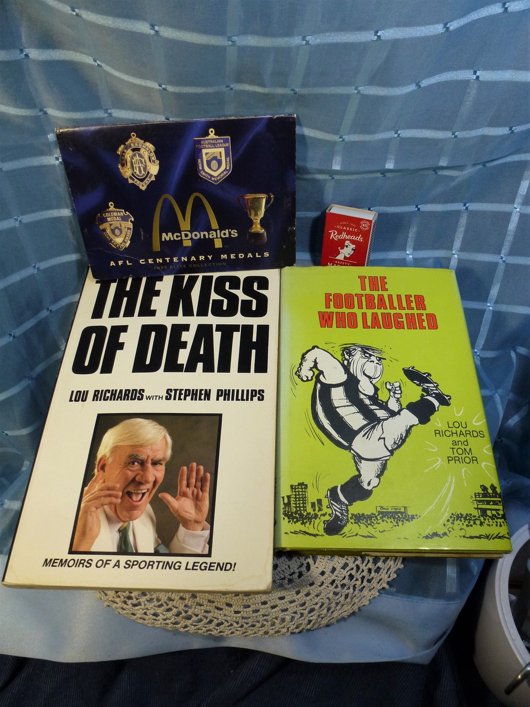 Vintage AFL Football Set 2 Books & AFL Medals - Etsy