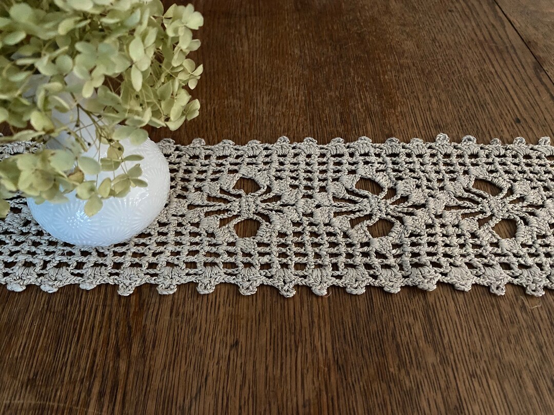 Long and Thin Vintage Swedish Crochet Lace Table Runner 101 X 10.5 Cm ...