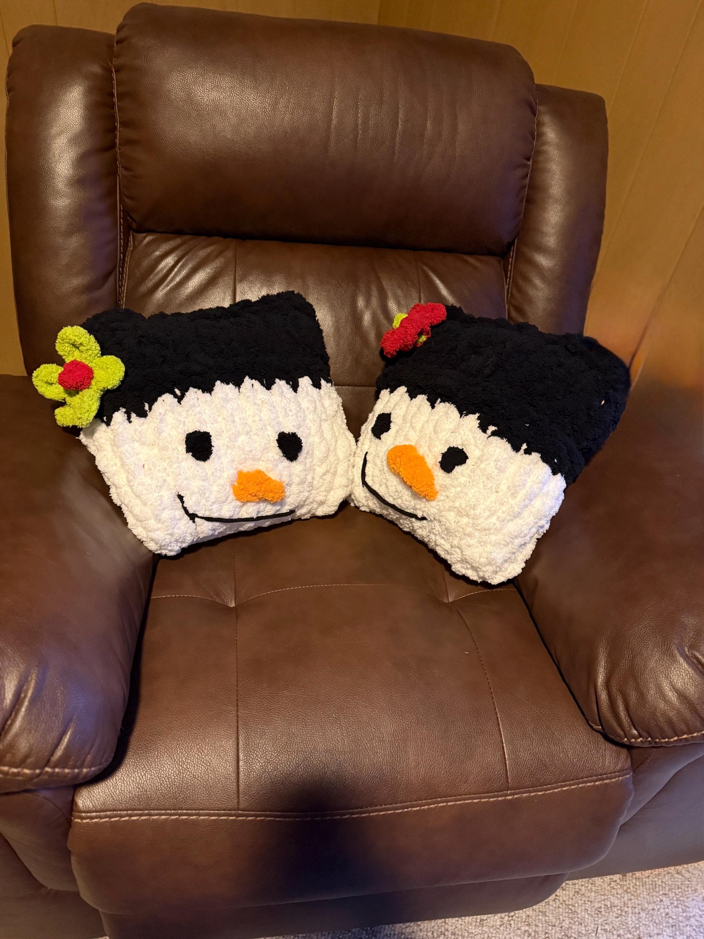 Hand Knitted With Chunky Yarn Snowman Pillows. - Etsy