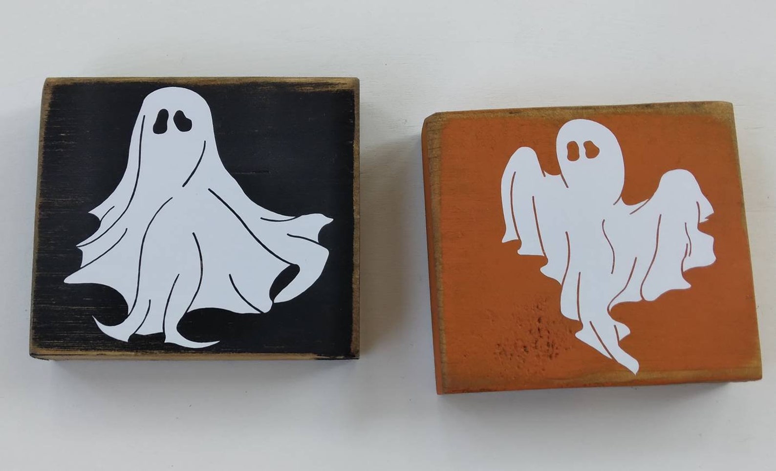 Ghosts Signs Halloween Sign Ghosts Sign Pair of Ghosts - Etsy