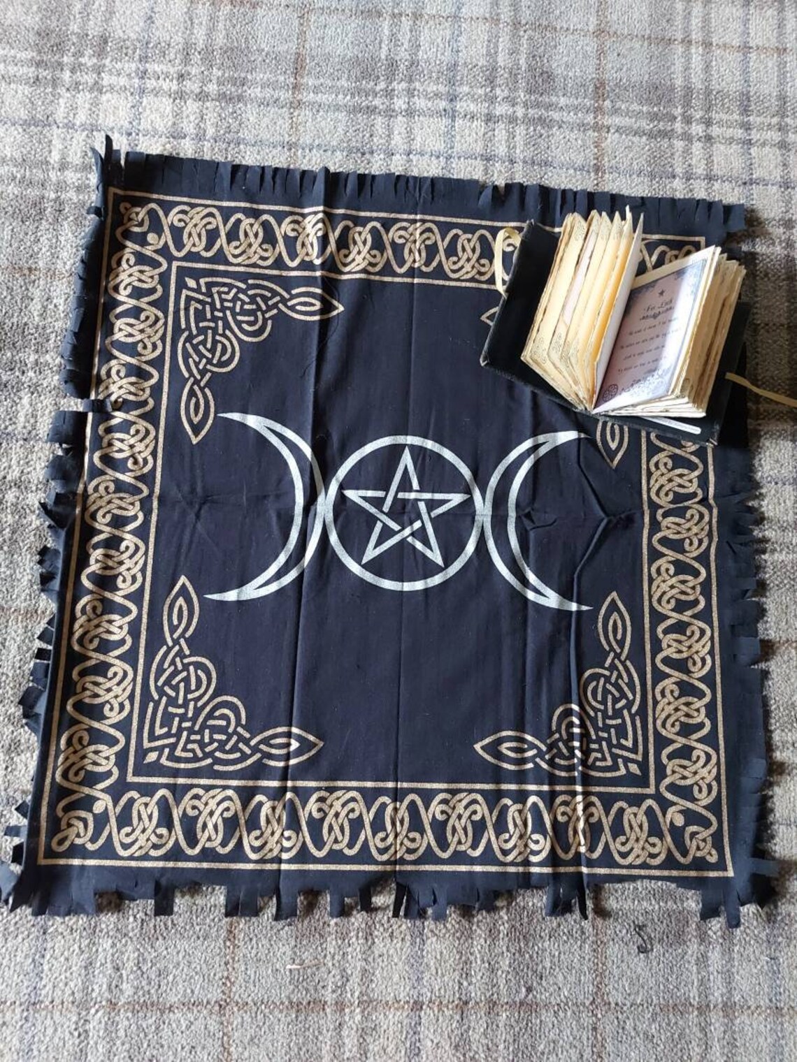 Triple Moon Alter Cloth for Pagan or Wiccan - Etsy