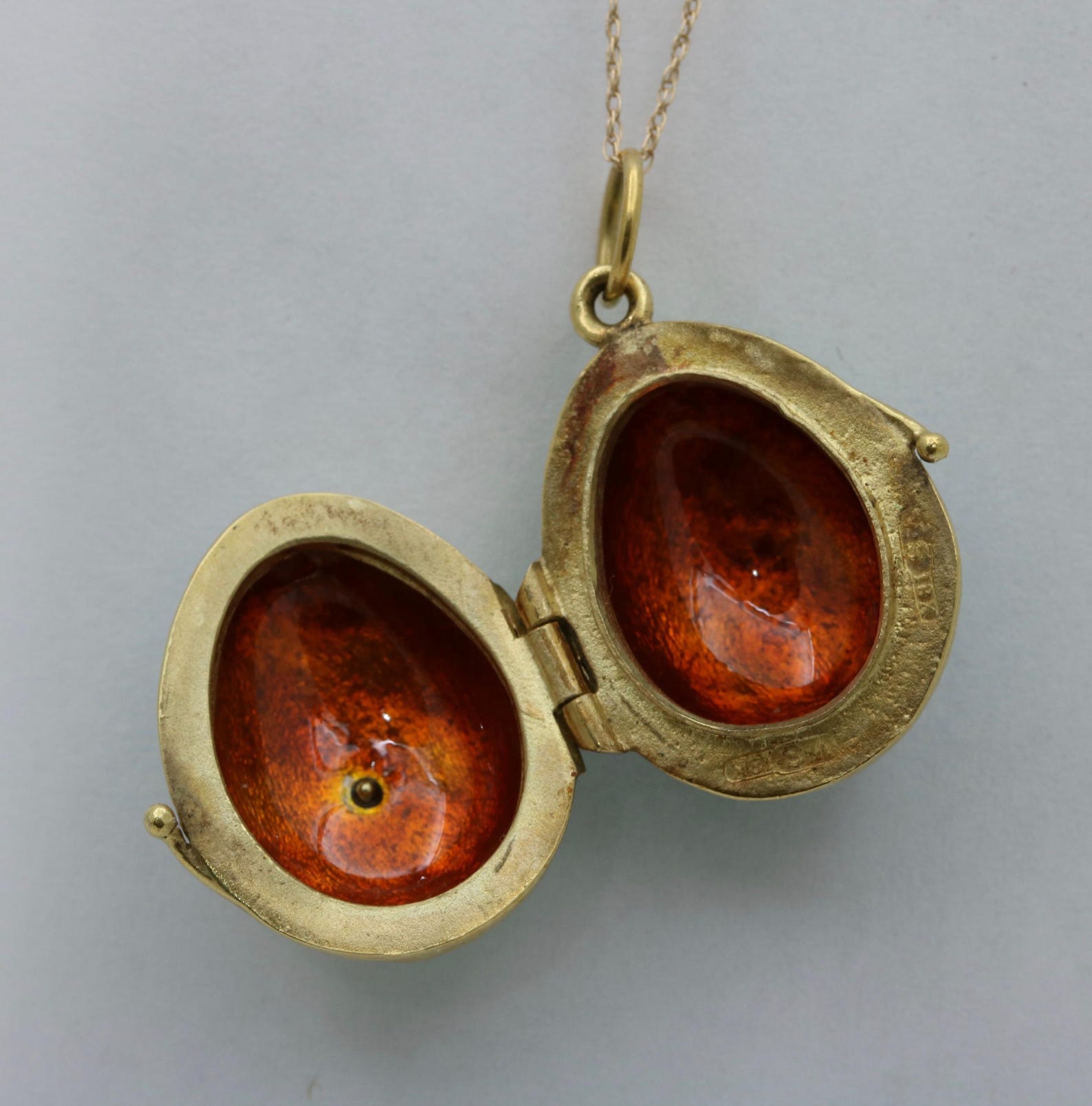 Vintage 18K Gold and Green Enamel Egg Locket - Etsy