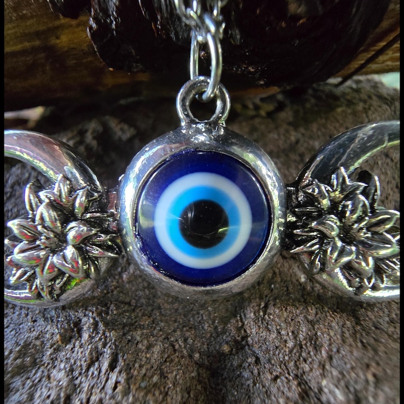 La Stega, Evil Eye Pendant, Witch Necklace, Witchy Jewelry, Witch ...