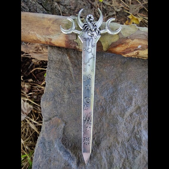 Scorpio zodiac weapon 60 photos - Youhoroscope.com