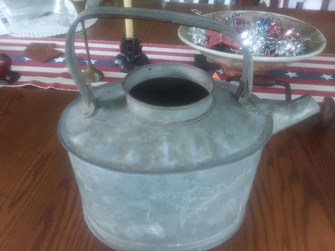 Railroad Oil Can W/spout & Handle - RDG Co. Galvanized Aluminum - Etsy