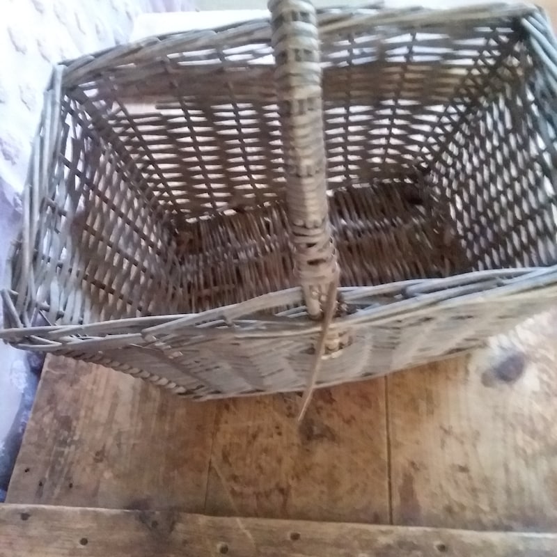 Primitive Basket - Etsy