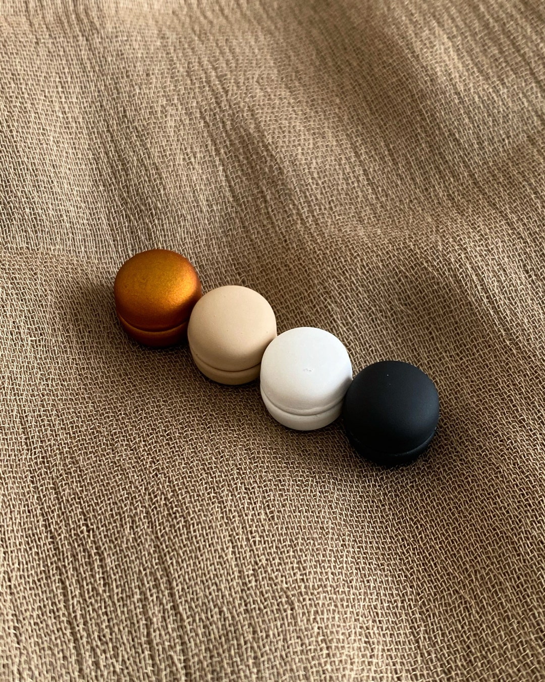 Metal Hijab Magnets in a Chrome and Matte Finish. - Etsy