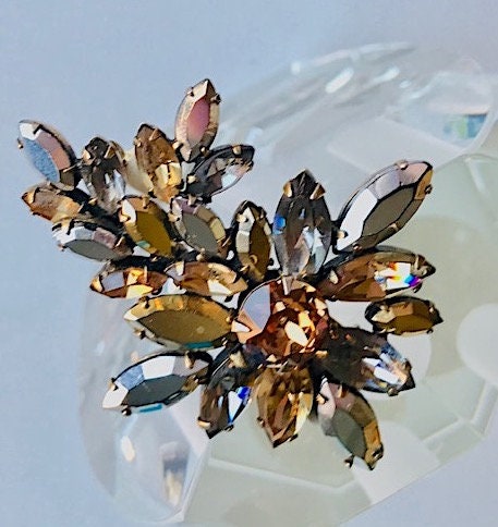 It's a 1950 Regency Brooch. Still Glamorous, Blazing - Etsy