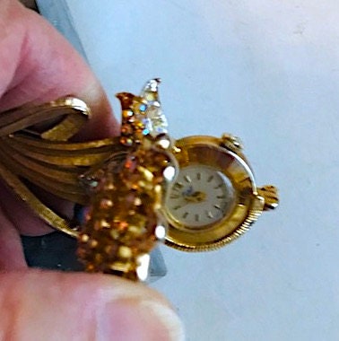 CORO Brooch With a Hidden 17 Jewels Watch - Etsy UK