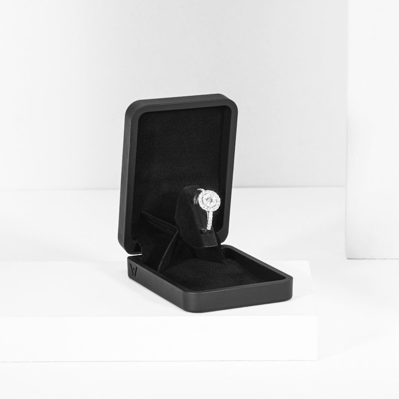 Rotating Engagement Ring Box: Genuine Leather Proposal Ring Case - Etsy