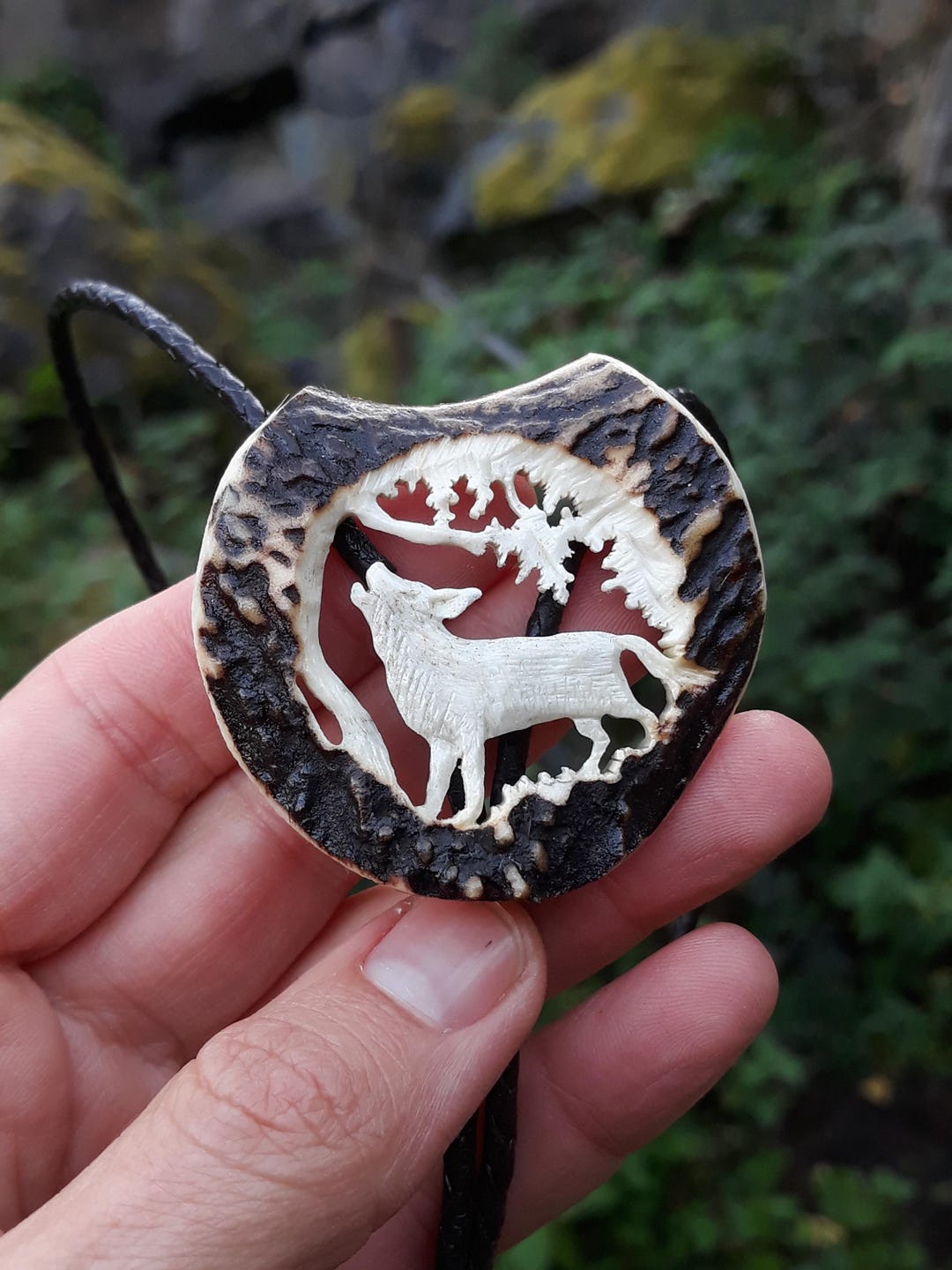 Hand-carved Wolf Bolo Tie: Deer Antler Western Jewelry - Etsy