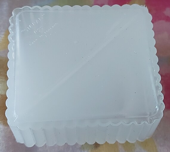 Vintage Sirram 'Beauty Box' Plastic Travel Vanity Ca… - Gem