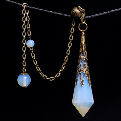 AAAAA Clear Crystal Quartz Pendulum/dowsing Tool for - Etsy