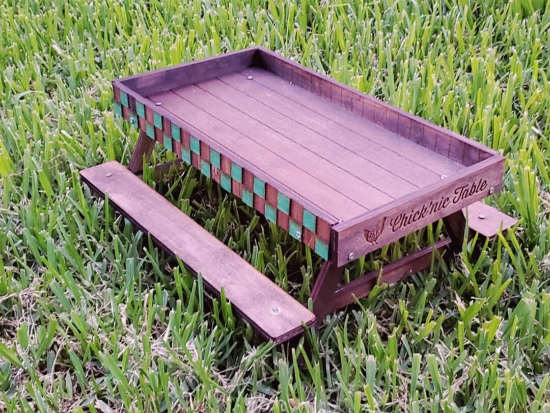 Chic Nic Table - Etsy