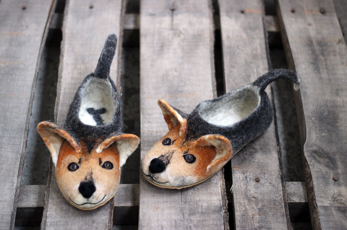 Welsh Corgi Dog Slippers Handmade Wool Shoes/toy Corgi Dogs - Etsy