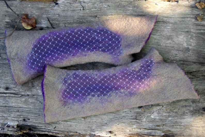 Two-sided Purple-creamy Felted Netting Mittens. Natural Wool - Etsy