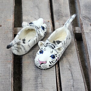 White Tiger Premium Slippers, Tigers Handmade Eco Wool Flat Shoes/toy ...