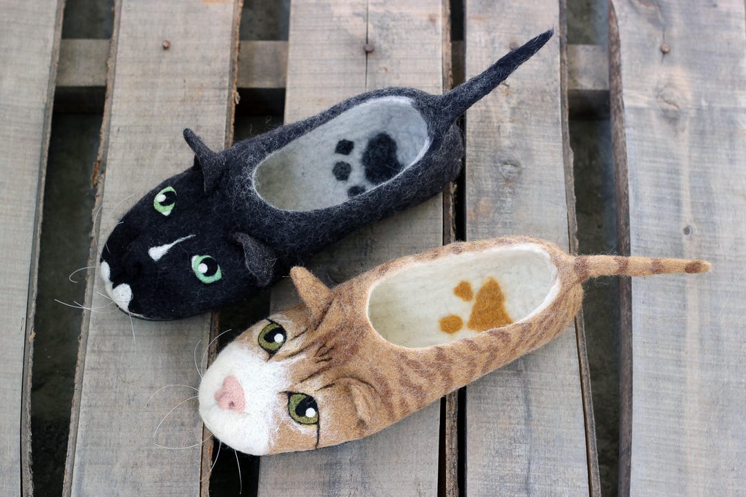 Two different cats custom slippers, red striped cat, black felix ...