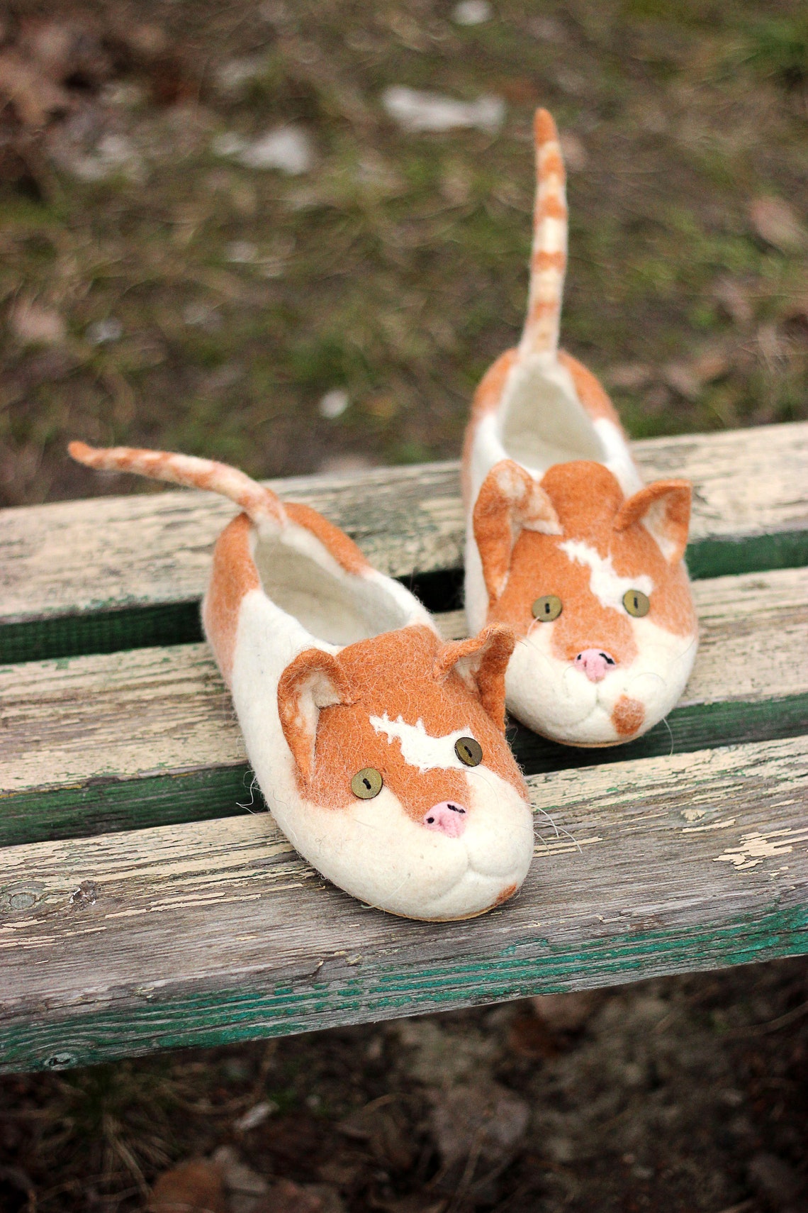 Bicolor spotted cat custom slippers red white tortoiseshell | Etsy