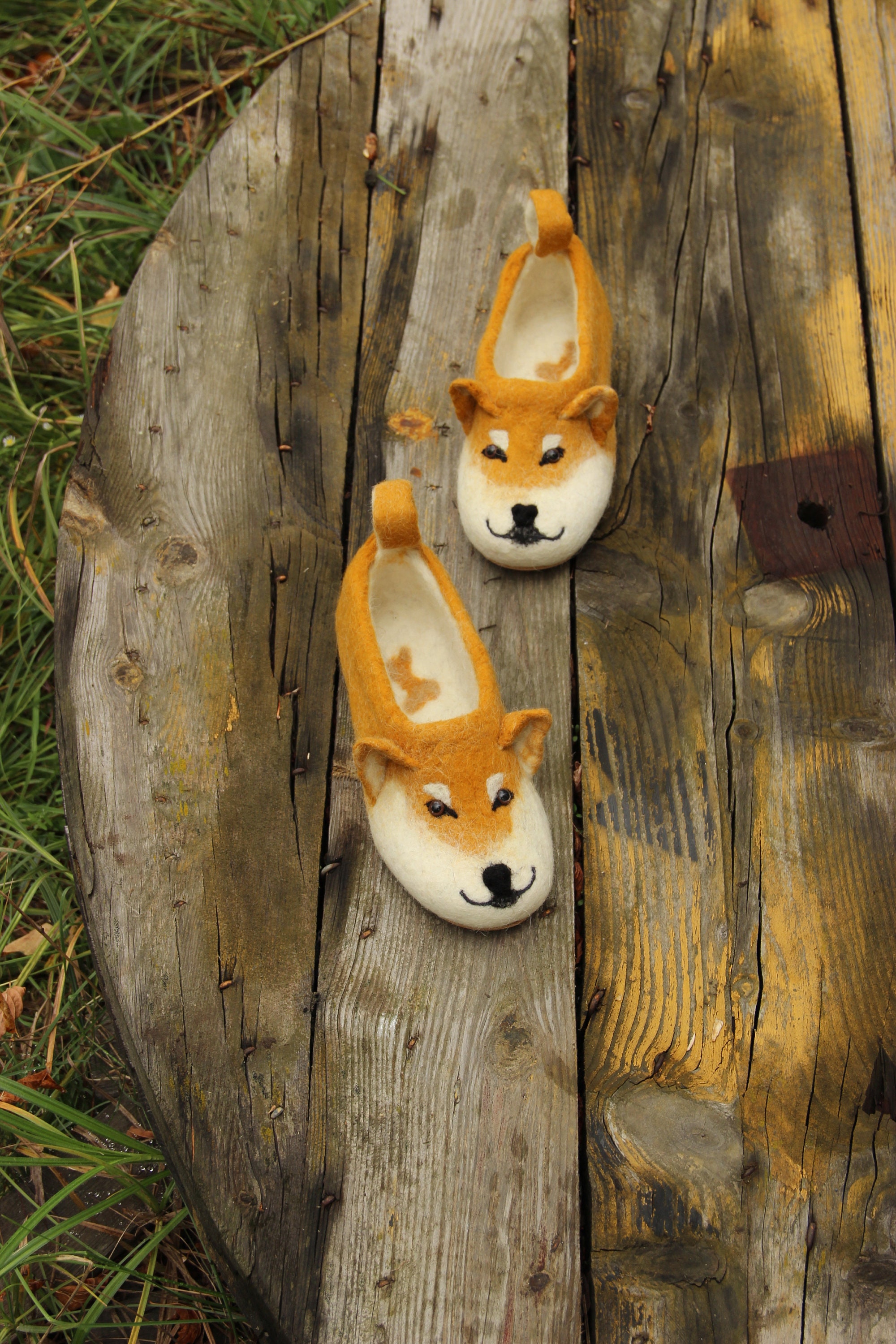 Dogs Shiba Inu red slippers handmade eco wool flat shoes/toy | Etsy