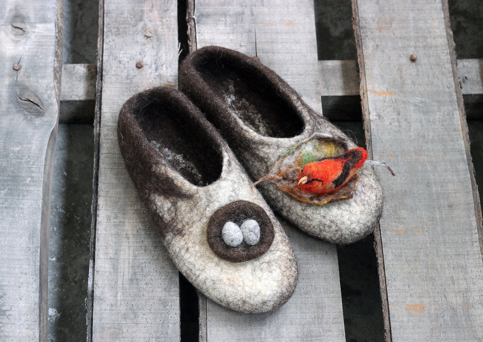 Winter felted slippers bird and nest with eggs red crossbill | Etsy