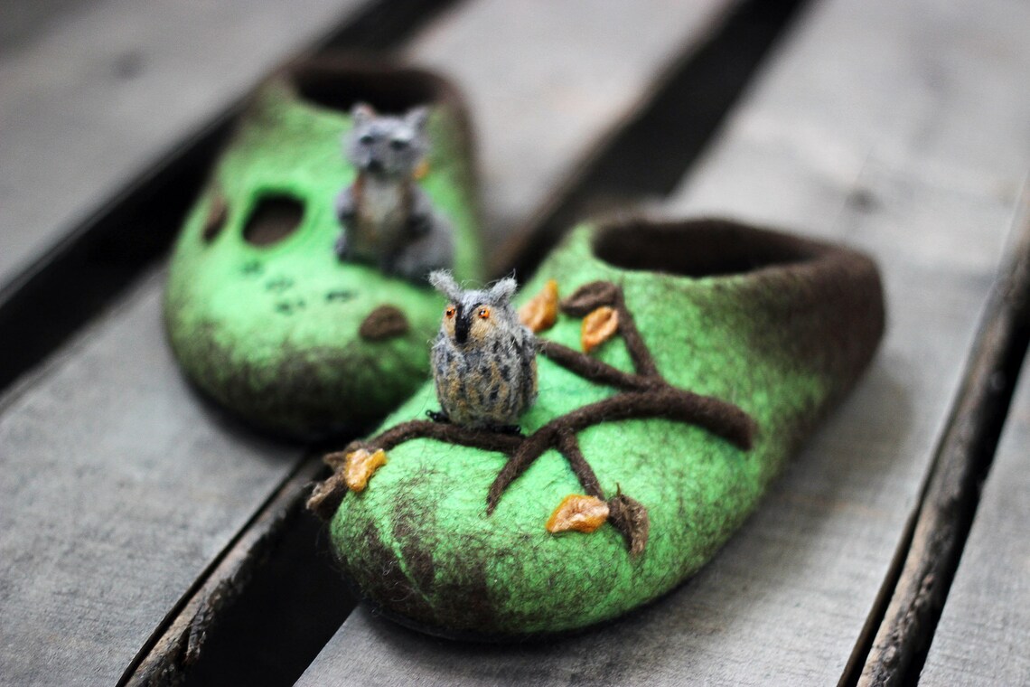 Handmade slippers with mini animals figures custom | Etsy