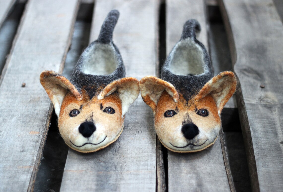 Welsh Corgi Dog Slippers Handmade Wool Shoes/toy Corgi Dogs - Etsy