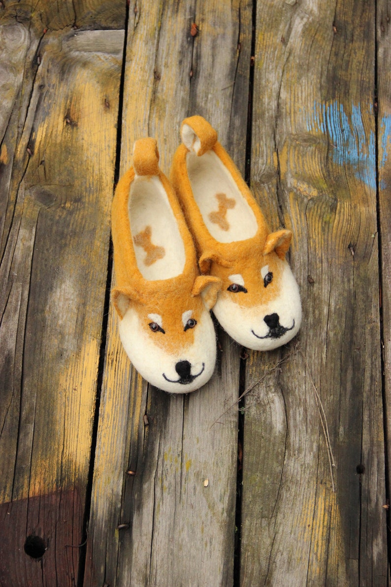 Dogs Shiba Inu red slippers handmade eco wool flat shoes/toy | Etsy