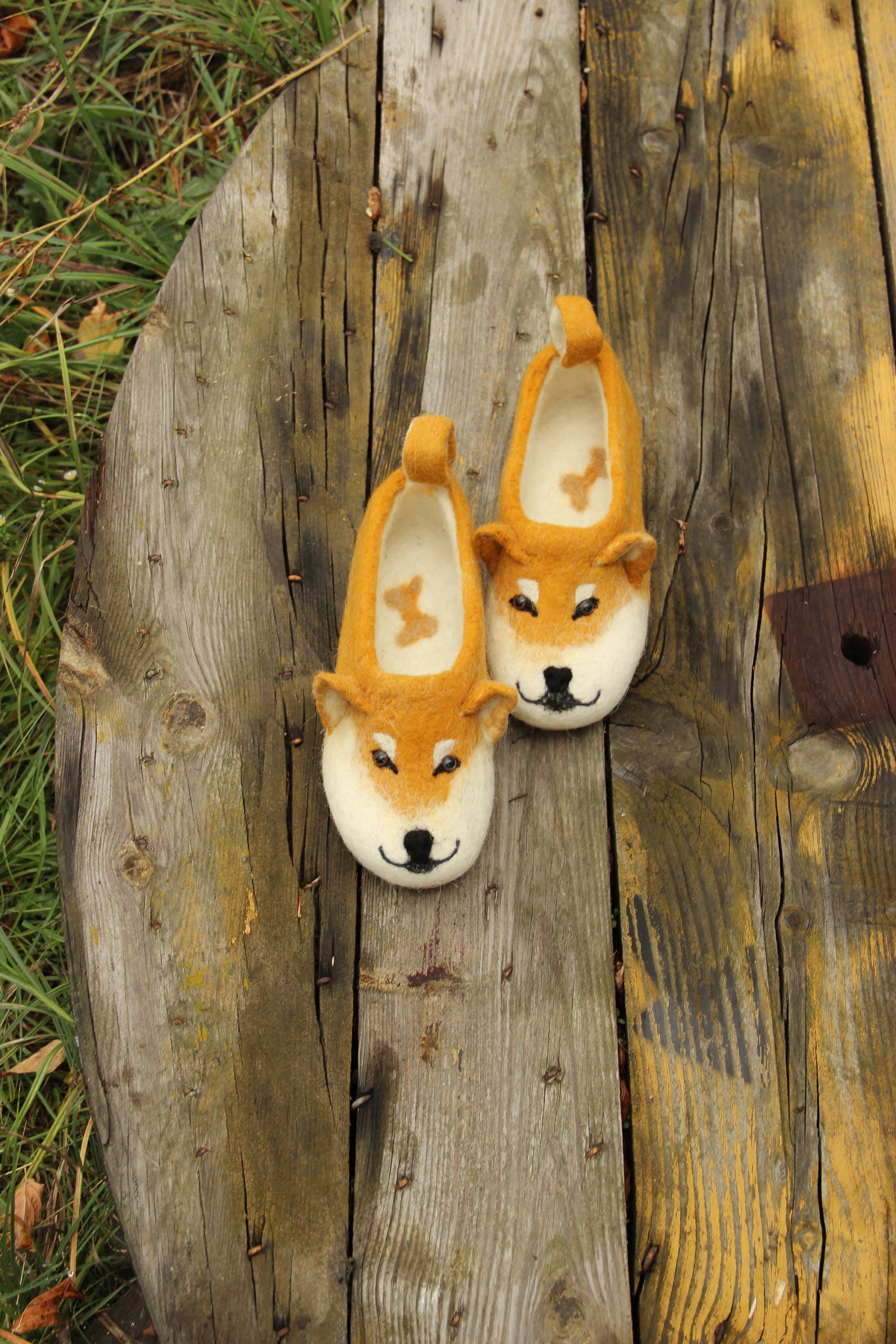 Dogs Shiba Inu red slippers handmade eco wool flat shoes/toy | Etsy