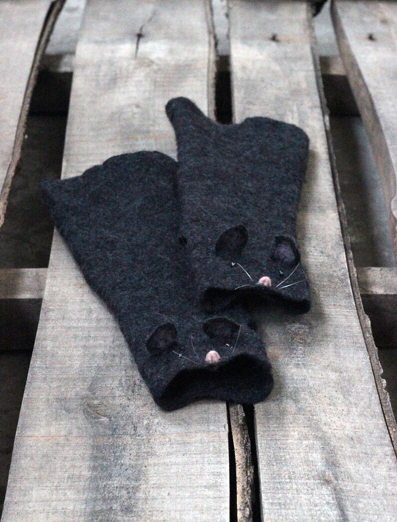 Dark Grey Mouse All Seasons Felted Mittens Natural Felted - Etsy
