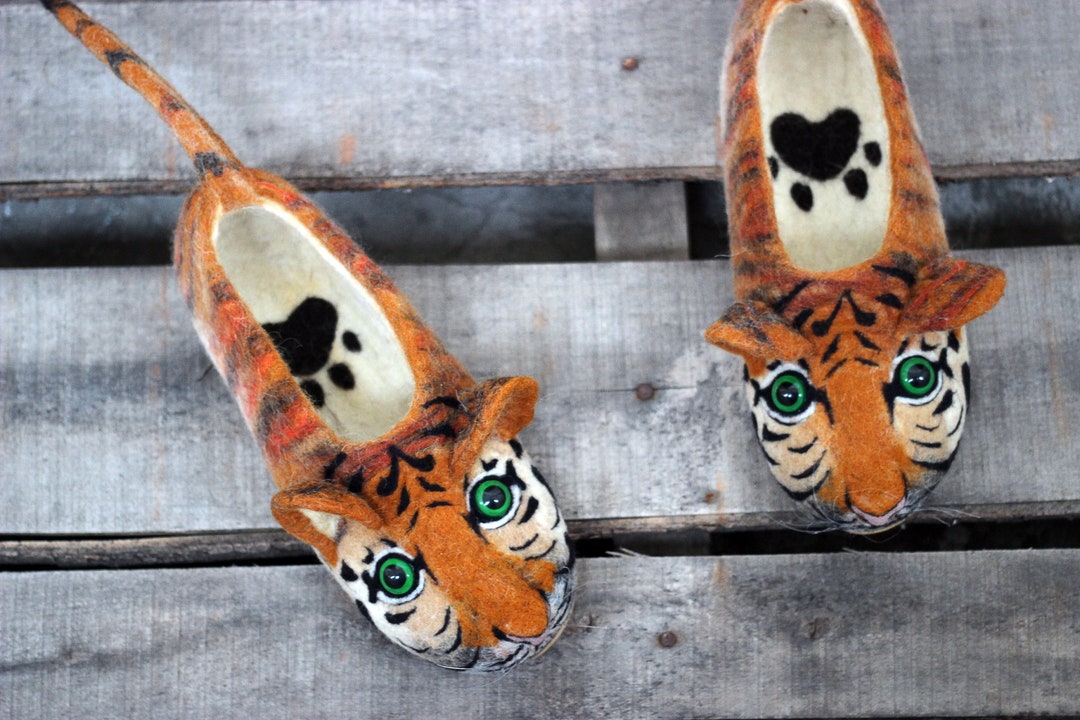 Tiger Premium Slippers, Tigers Handmade Eco Wool Flat Shoes/toy ...