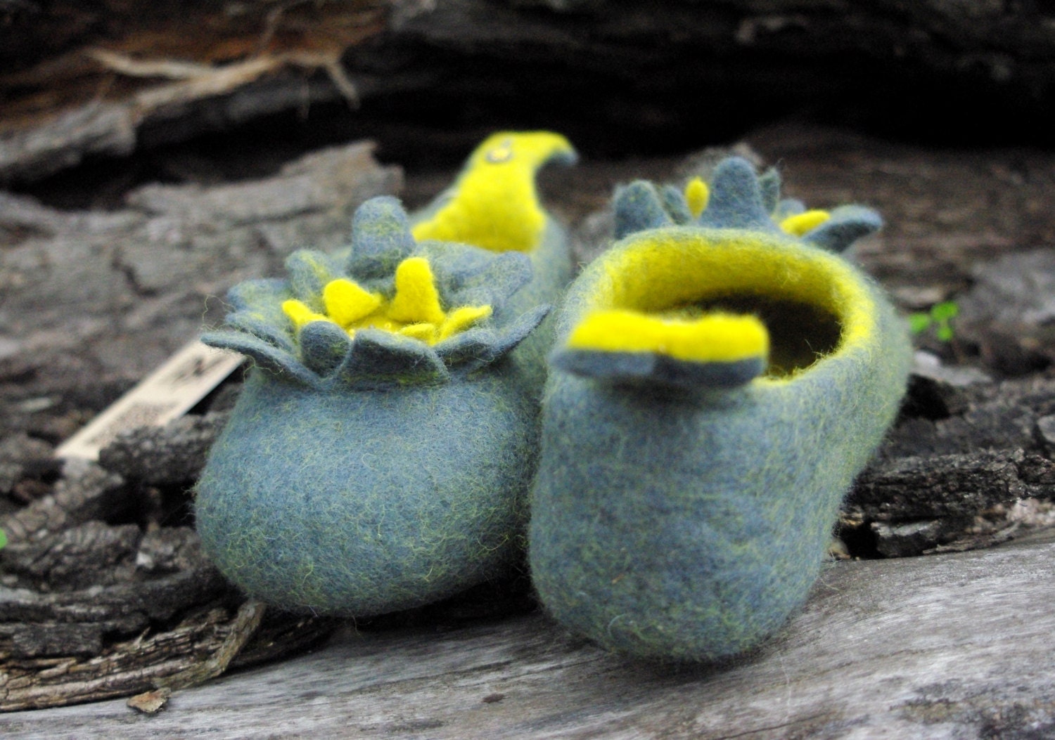 Felted women's slippers wool shoes felt flat | Etsy