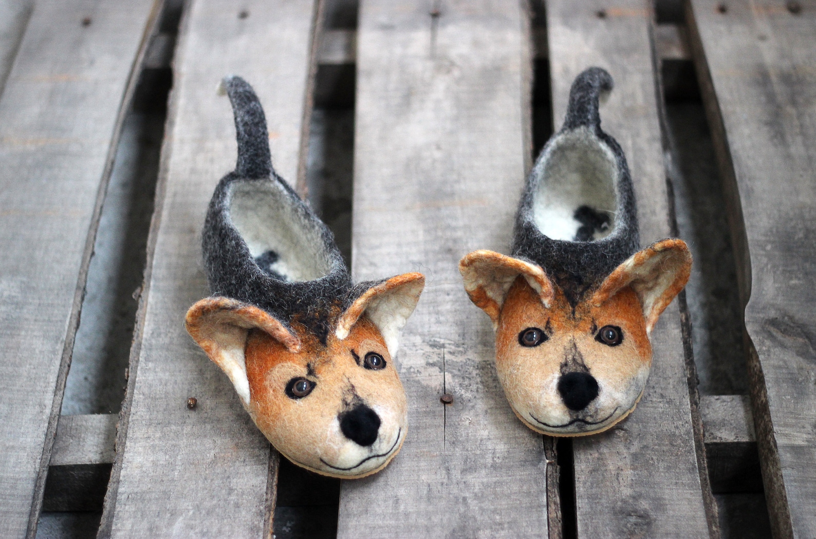 Welsh Corgi Dog Slippers Handmade Wool Shoes/toy Corgi Dogs - Etsy
