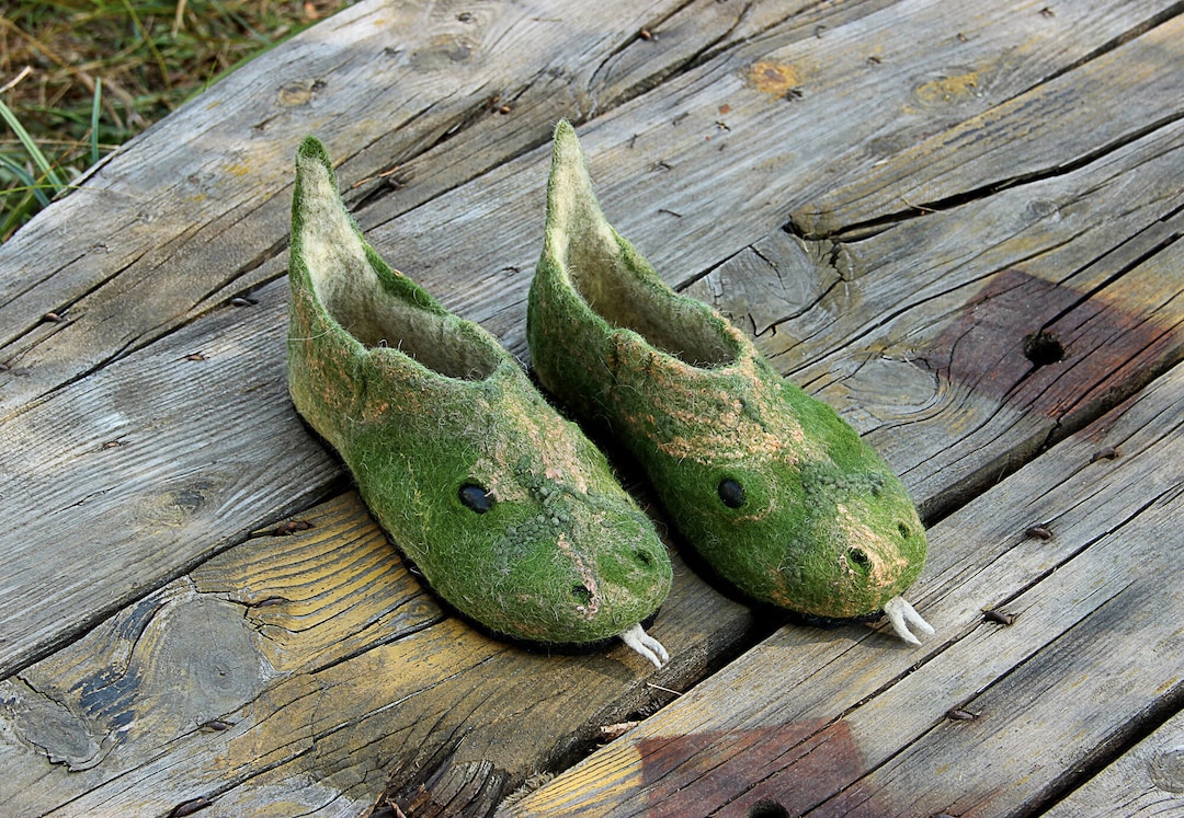 Monitor Lizard Unisex Slippers, Pangolin, Dino, Dinosaur, Varan Eco ...