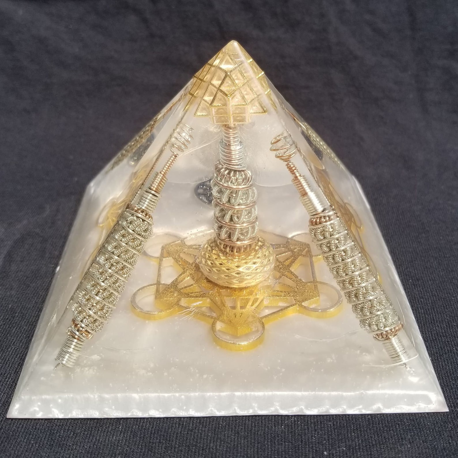Orgone® Pyramid Metatron Light Body Accelerator Orgonite® - Etsy