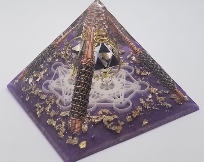 Orgone® Pyramid Energy Healing Orgonite® Pyramid Larger Amethyst ...