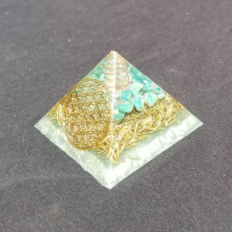 Orgonite® Pyramid Energy Healing Orgone® Pyramid Small Om/aum Amazonite ...