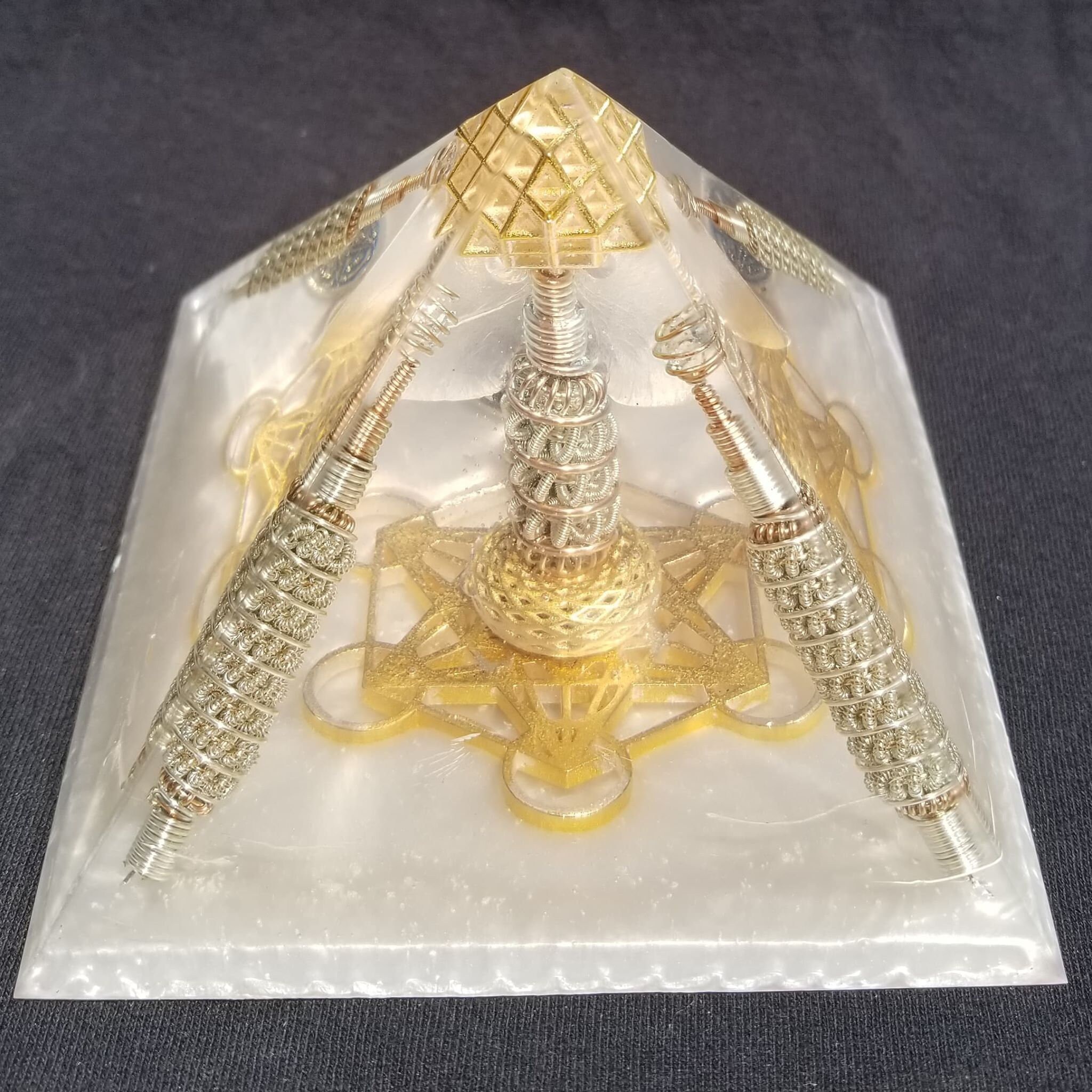 Orgone® Pyramid Metatron Light Body Accelerator Orgonite® - Etsy