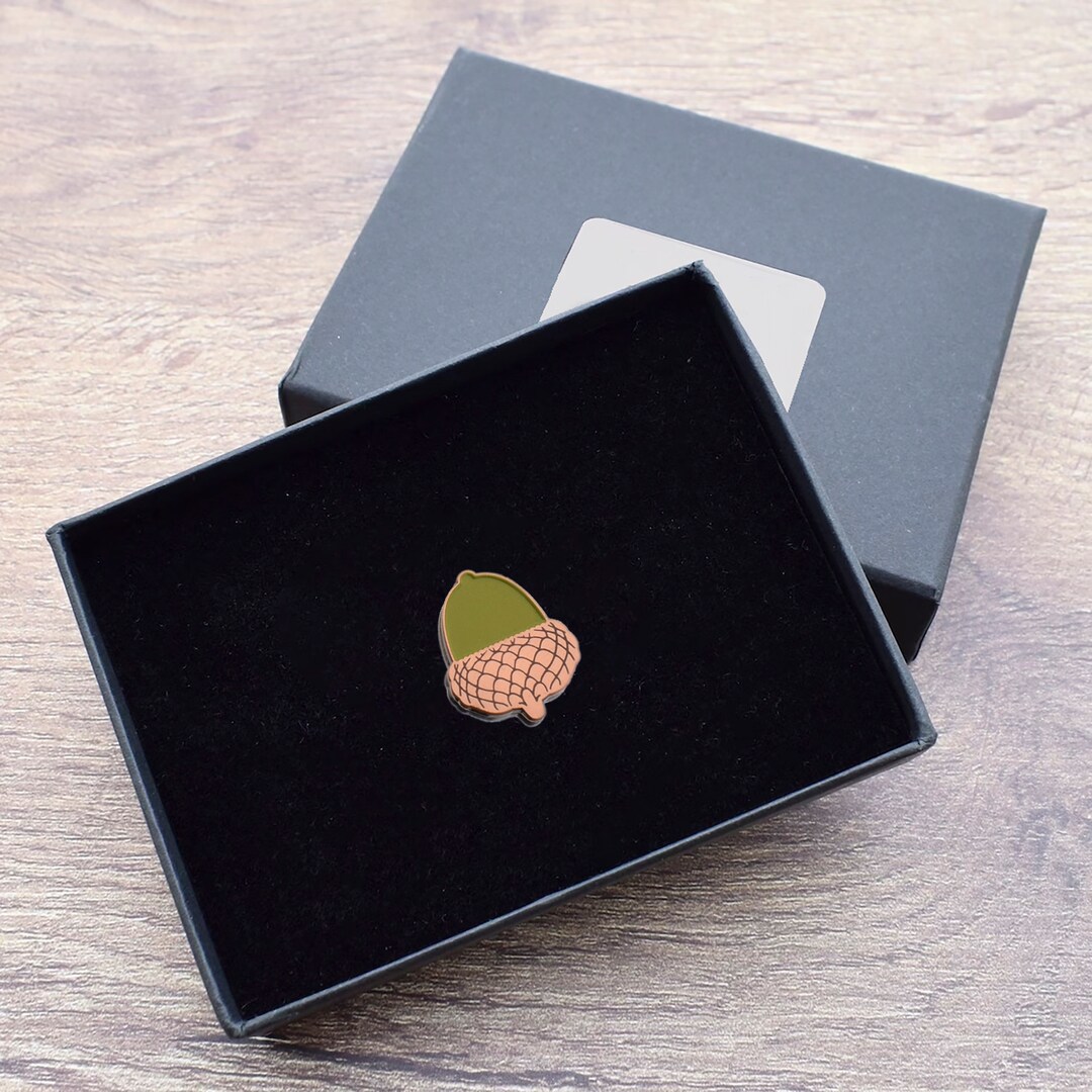 Acorn Oak Tree Nut Design Lapel Pin Badge in Engraved Personalised Gift ...