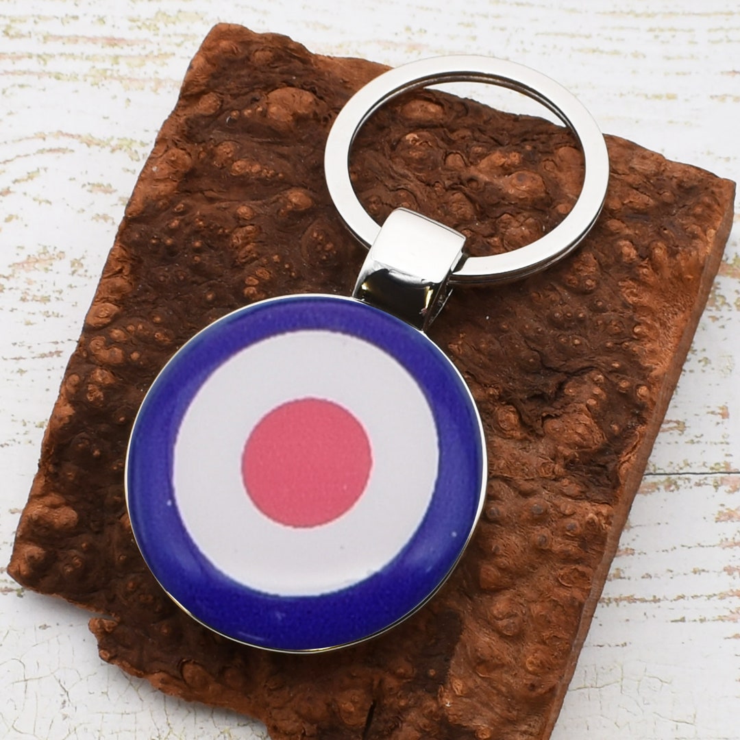 Beautifully Made Roundel Target Design Round Keyring With Engraved ...